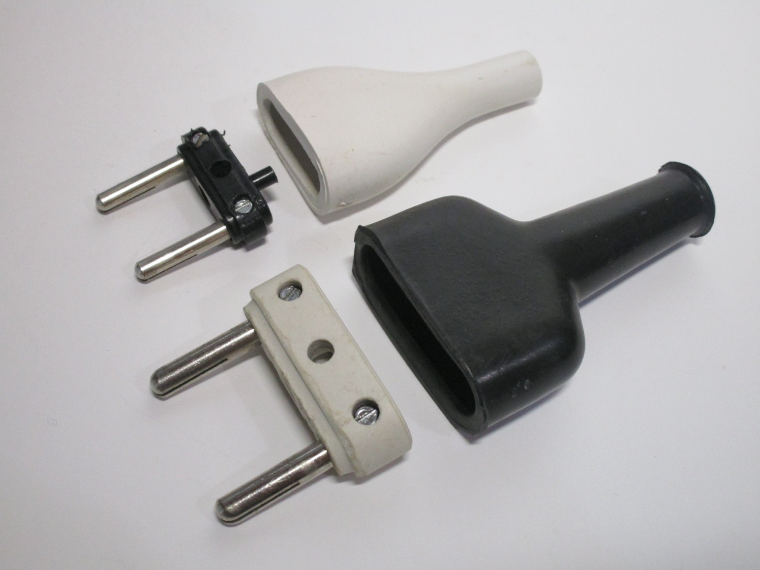 Vintage Italian plugs